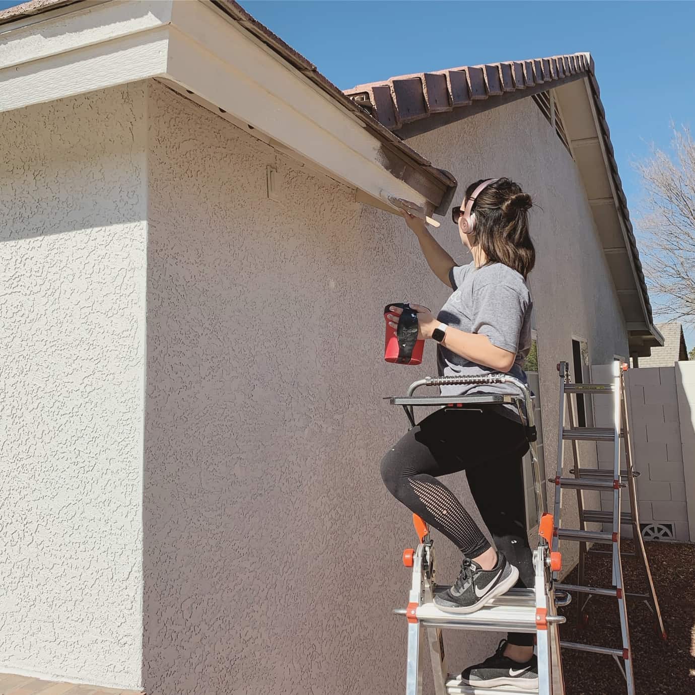 How to DIY paint the exterior of your home + save thousands! | The ...